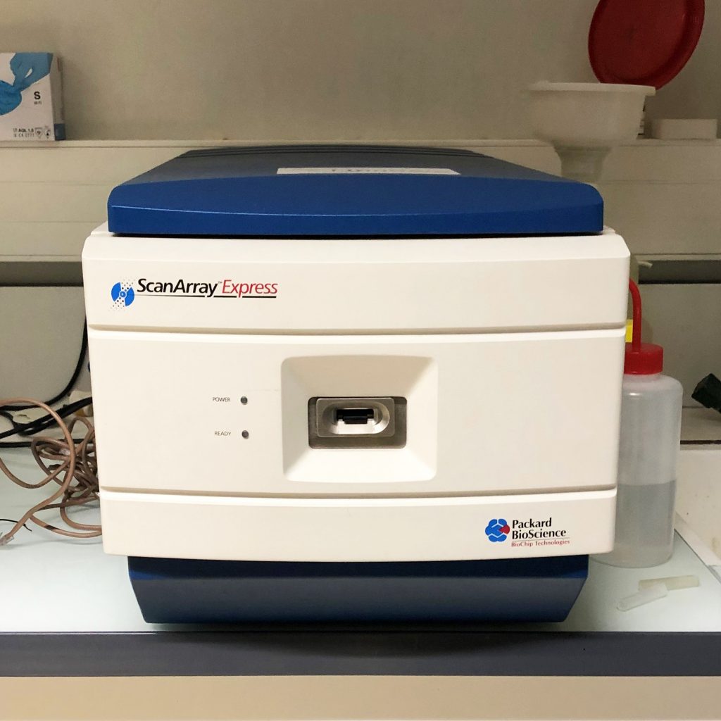 Microarray scanner, ScanArray Express, PERKIN ELMER - Cj lab